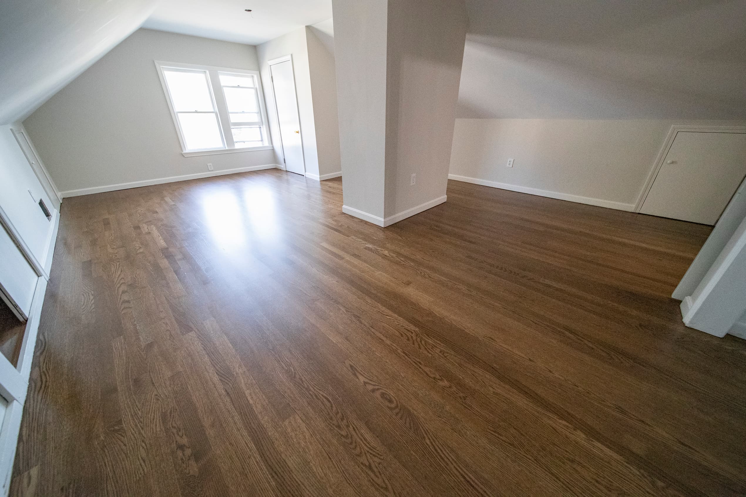 Vinyl Plank Floors with Weles Wood Floor Services